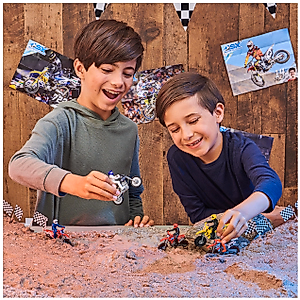 Supercross, Authentic 5-Pack of 1:24 Scale Die-Cast Motorcycles with Rider Figure, Toy Moto Bike for Kids and Collectors Ages 3 and up