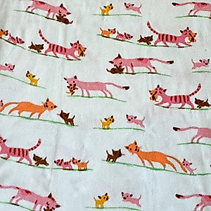 Momma Cats & Kittens Anti-Pill No-Sew Throw Fleece Fabric Kit (50x60)