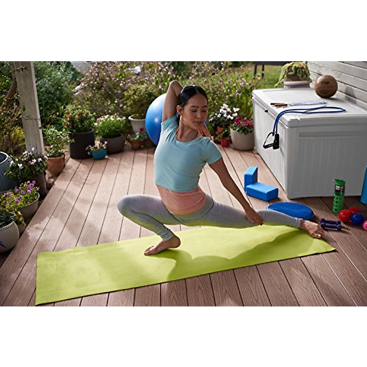 Keter Sumatra 135 Gallon Resin Rattan Look Outdoor Deck Box for Patio Furniture Cushions, Garden Tools, Toys, and Pool Storage