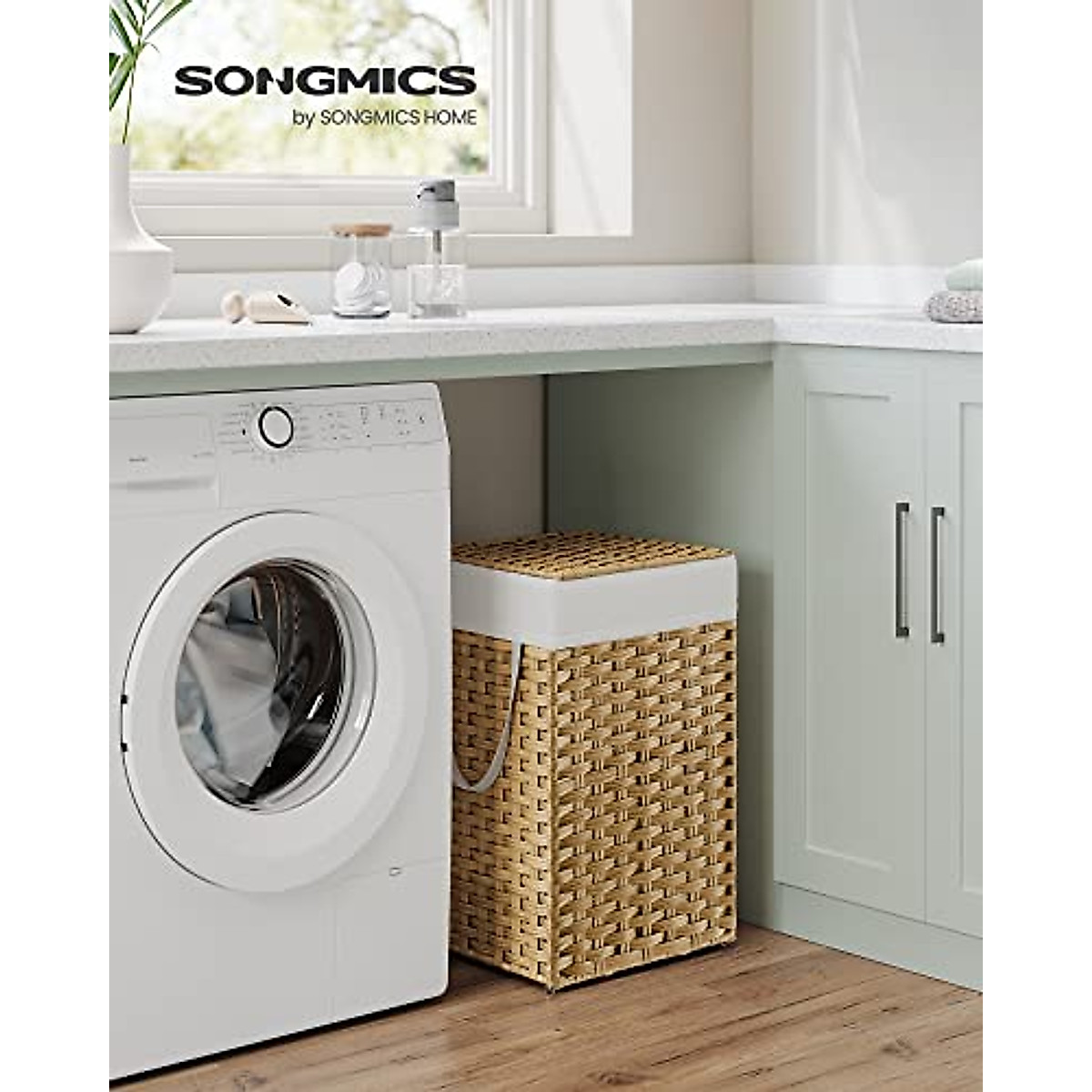 SONGMICS Laundry Hamper with Lid, 17.2 Gallon (65L) Synthetic Rattan Clothes Laundry Basket with Lid and Handles, Foldable, Removable Liner, Natural ULCB165N01