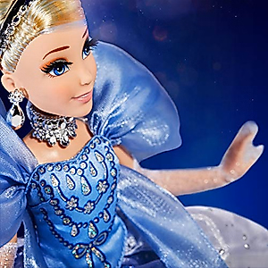 Disney Princess Style Series Holiday Style Cinderella, Christmas 2020 Fashion Collector Doll with Accessories, Toy for Girls 6 Years and Up