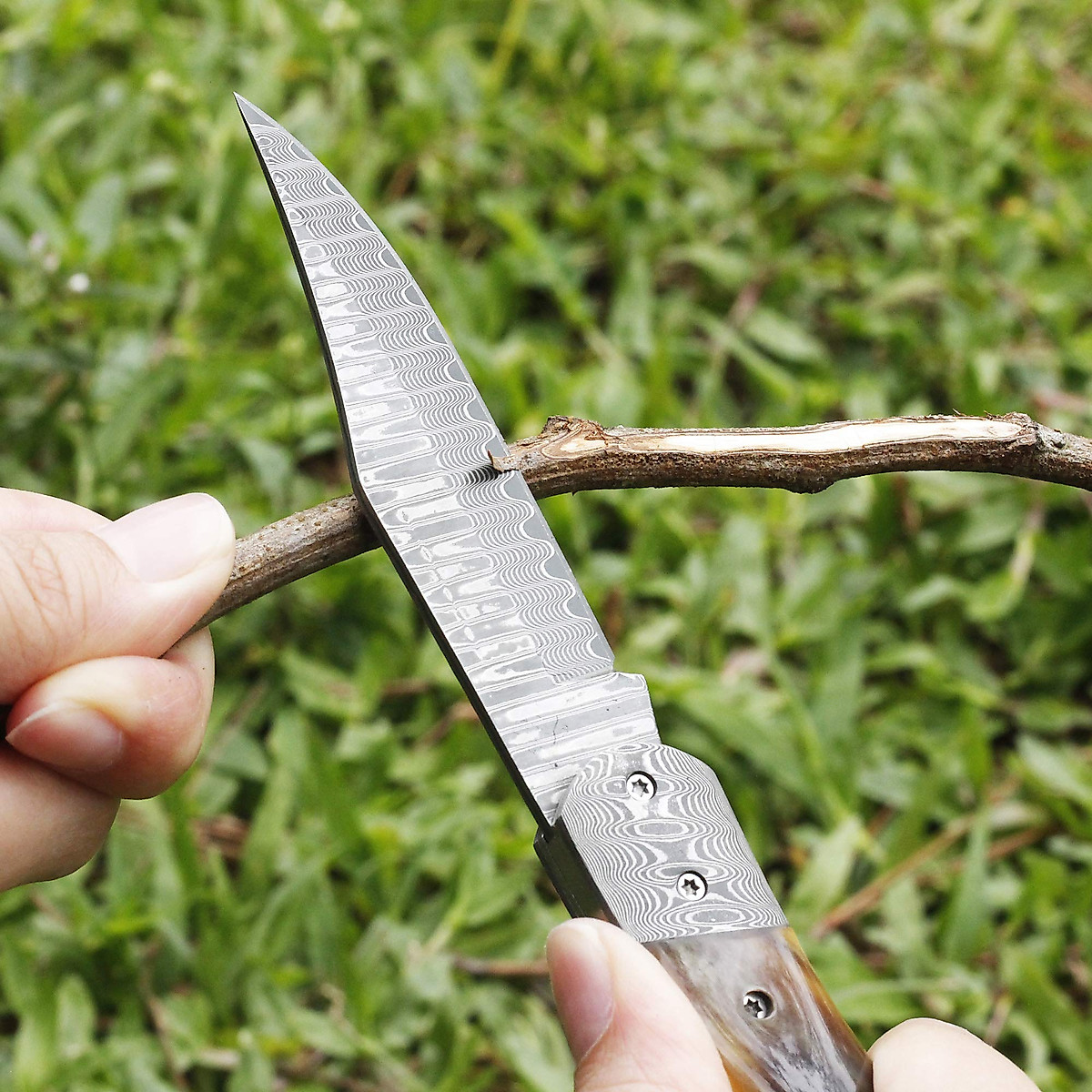 YOUSUNLONG Pocket Folding Knife Overall 195mm - Damascus Steel Blade - Bull Horn Handle