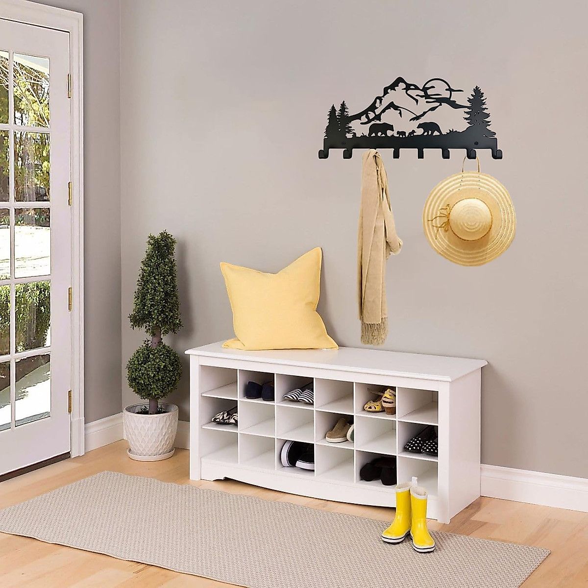 YXE Metal Key Holder, Wall Mounted Key Hooks, Key Holder for Wall, Key Organizer Rack with 8 Hooks, Key Hanger Decor for Kitchen, Entryway, Hallway, Bedroom, Doorway (The Bear Family)