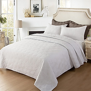 Hygge Hush Summer Quilt Set, Twin Size Pure White L Pattern 2 Pieces Oversized Modern Style Bedspread Set for All Season (1 Quilt & 1 Pillow Shams)