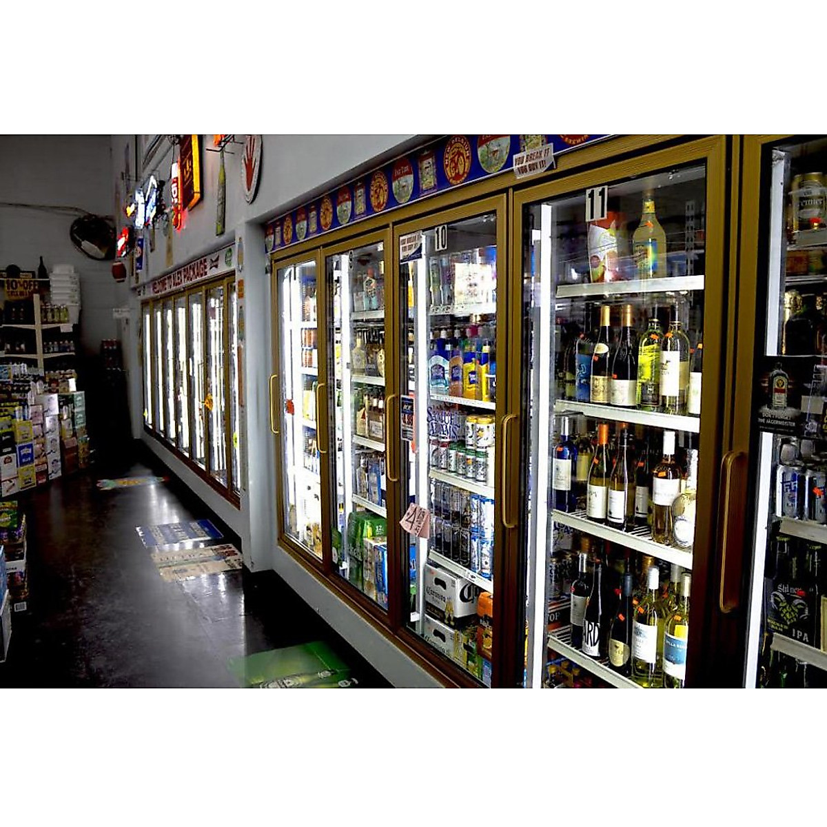 JOMITOP 6FT Integrated Led Light 56W (120W Equivalent), V-Shape Shop Light Fixture, Plug and Play, Clear Cover, Cold White 6000K, AC85-265V - Pack of 25 Units