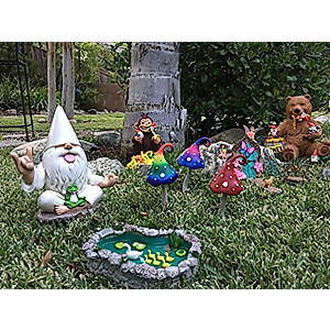 GlitZGlam Miniature Bear and Gnomes with Honey - A Garden Gnome Statue for Your Fairy Garden