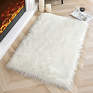 YJ.GWL White Faux Fur Rug for Bedroom, Luxury Fluffy Sheepskin Rugs Bedside Rug 2 x 3 Feet, Furry Carpet Small Shag Bedroom Rug, Soft Throw Rugs for Living Room, Kids Boys Girls Room Decor