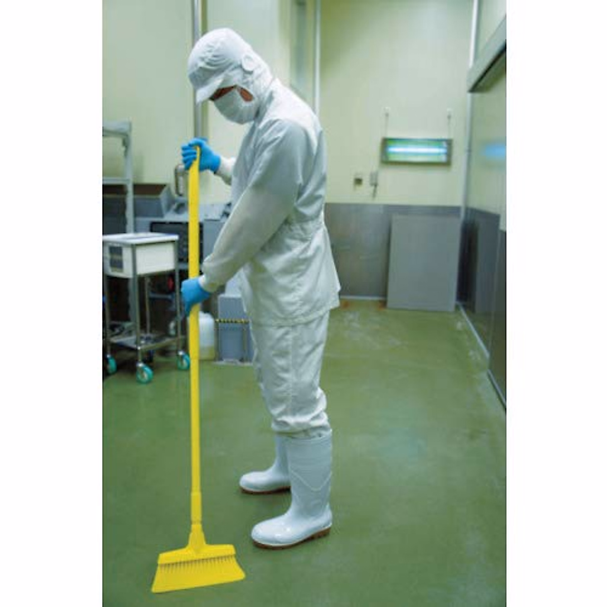 Vikan, Red Broom,Lobby,Soft/Stiff,10.25",PP/PET, 3104