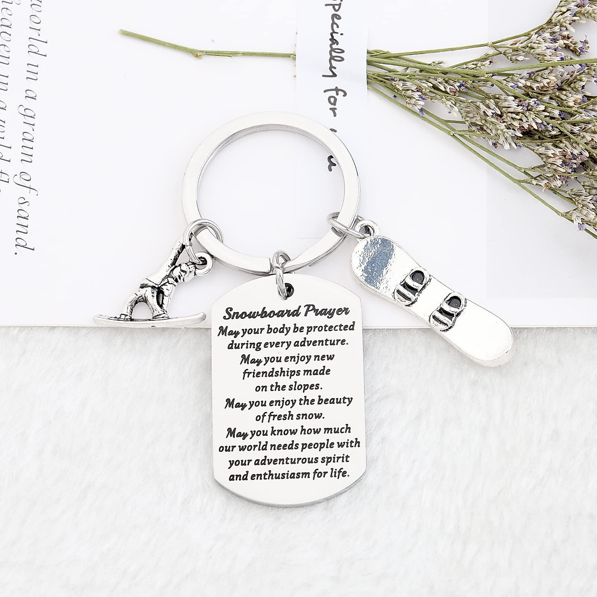 WSNANG Snowboarding Keychain Snowboarder Gift Snowboard Lover Gifts Snowboarder Team Gift Winter Sports Ski Keychain (Snowboard DT)