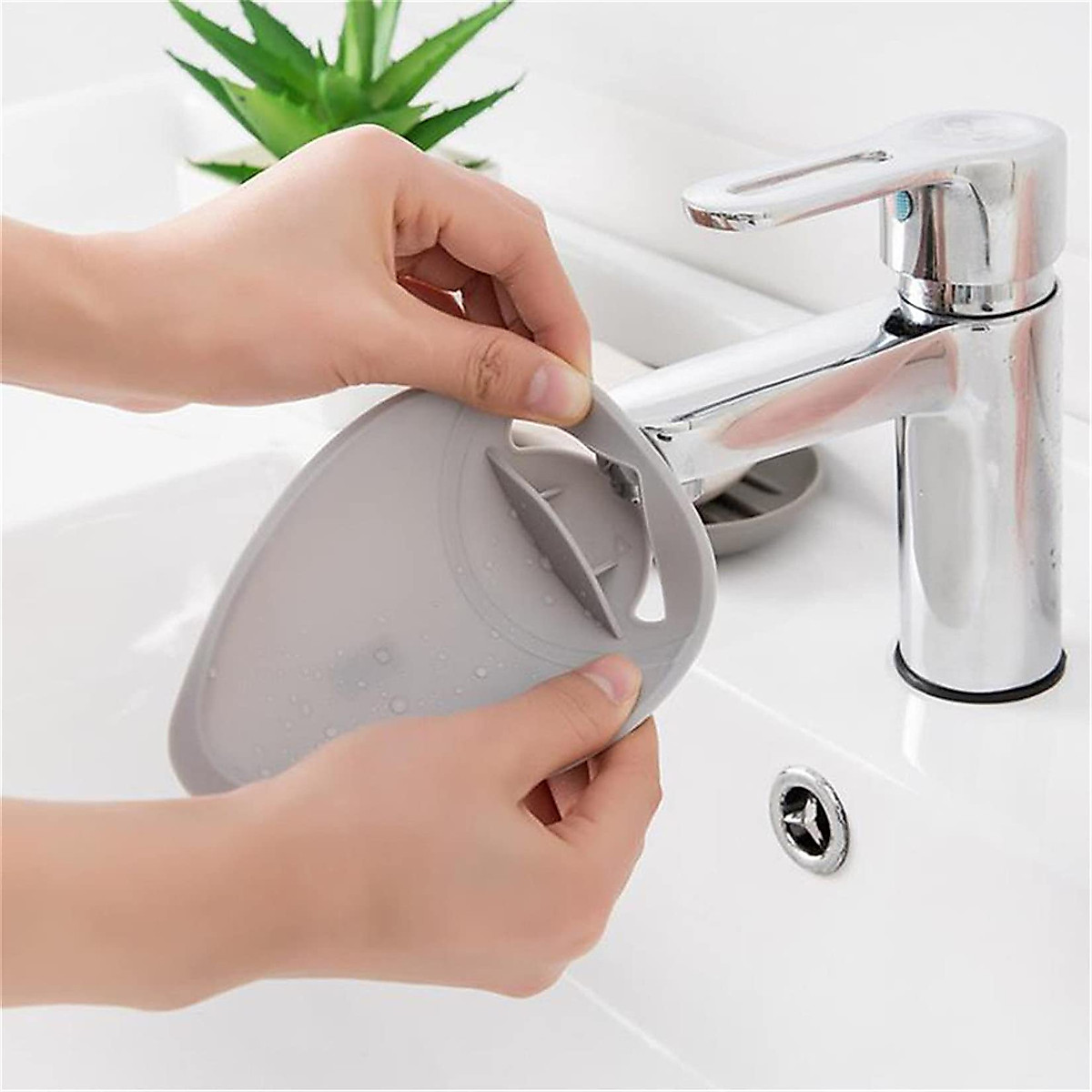 NEISHUI Faucet Cover, Safety Faucet Extender For Children Toddler Kids Hand Washing Baby Kids Hand Wash Helper Bathroom Sink