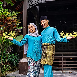 2 Pieces Ramadan Decorations for Home 2023 Ramadan Mubarak Wood Sign Ramadan Kareem Sign Eid Decoration Islamic Home Decor Gifts Wooden Letter Moon Star Desktop for Islamic Muslim Party Home Office