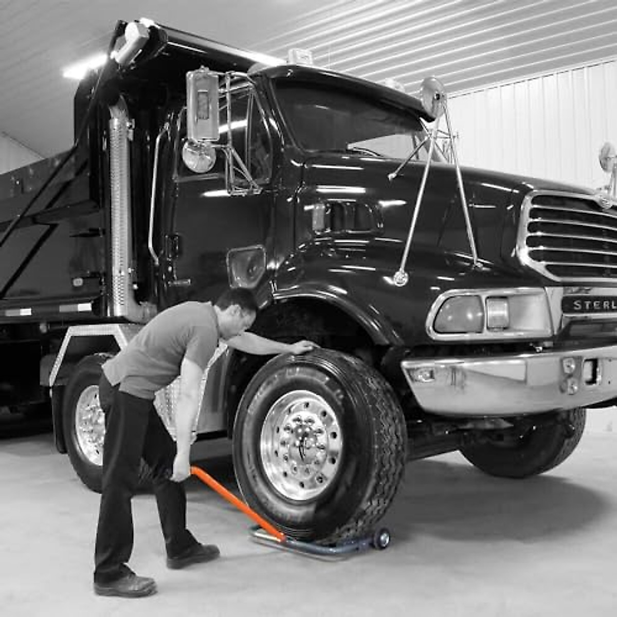 Martins Industries MSTWD Heavy Duty Wheel Dolly for Large Tires, Trucks, Buses, Semis for Shops garages, Made with Steel, 360 Degree Movement, Ergonomic Design