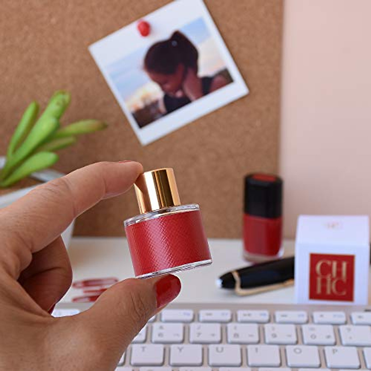 CAROLINA HERRERA C. Herrera L 5pc Mini Set (ch Edt + Ch Prive + 212 Edp + 212 Vip Rose + Good Girl)