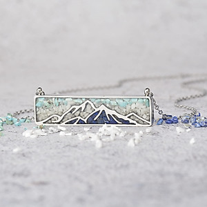 LaurenSpencer Gemstone Mountain Necklace for Women White Howlite Turquoise Tumbled Chips Pendant Necklace Dainty Mountain Range Necklaces for Women Girls Nature Jewelry Gift, Stainless Steel,