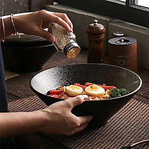 VERSAINSECT amic Japanese Ramen Bowl Set, Soup Bowls - 60 Ounce, with Matching Spoons and Chopsticks for Udon Soba Pho Asian Noodles, Set of 2, Black