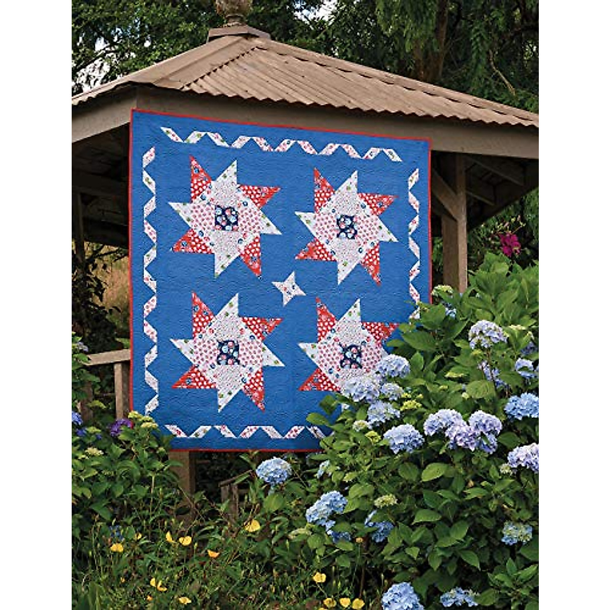 Pat Sloan's Holiday Celebrations: 17 Quilts and More for 6 Seasonal Occasions