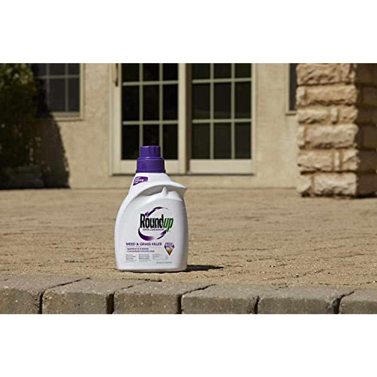 Roundup Super Concentrate Weed & Grass Killer - Includes Easy Measure Cap, 0.5 gal.