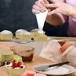 BAKINGPAK Round Mini Aluminum Pans with Lids, 30PCS 8OZ Individual Cupcake Containers Cupcake Liners with Lids Mini Cake Tins Individual Mini Cake Pans With Lids Gifts for Mom Wedding Brithday, Gold