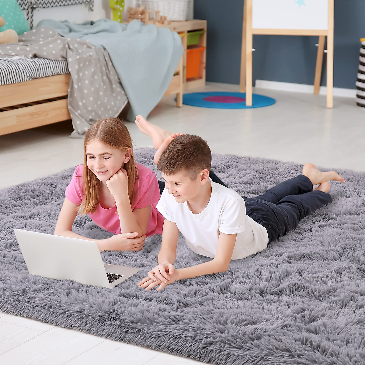 Noahas Fluffy Bedroom Carpet,4x5.3 Feet,Shaggy Fuzzy Grey Soft Rugs for Bedroom,Kids Room,Plush Nursery Rug for Baby,Thick Area Rugs for Living Room,Cute Room Decor for Girls Boys