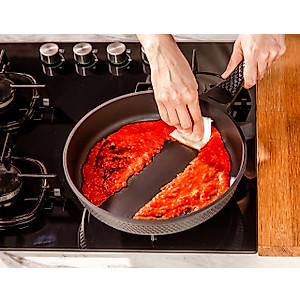 AMBOSS 11 Inch Nonstick Frying Pan –Reinforced With Titanium and Diamond Non Stick Coating Skillet Pan – No PFOA or PTFE – 4mm Heavy-gauge Body Super Easy Clean Fry Pan – Black