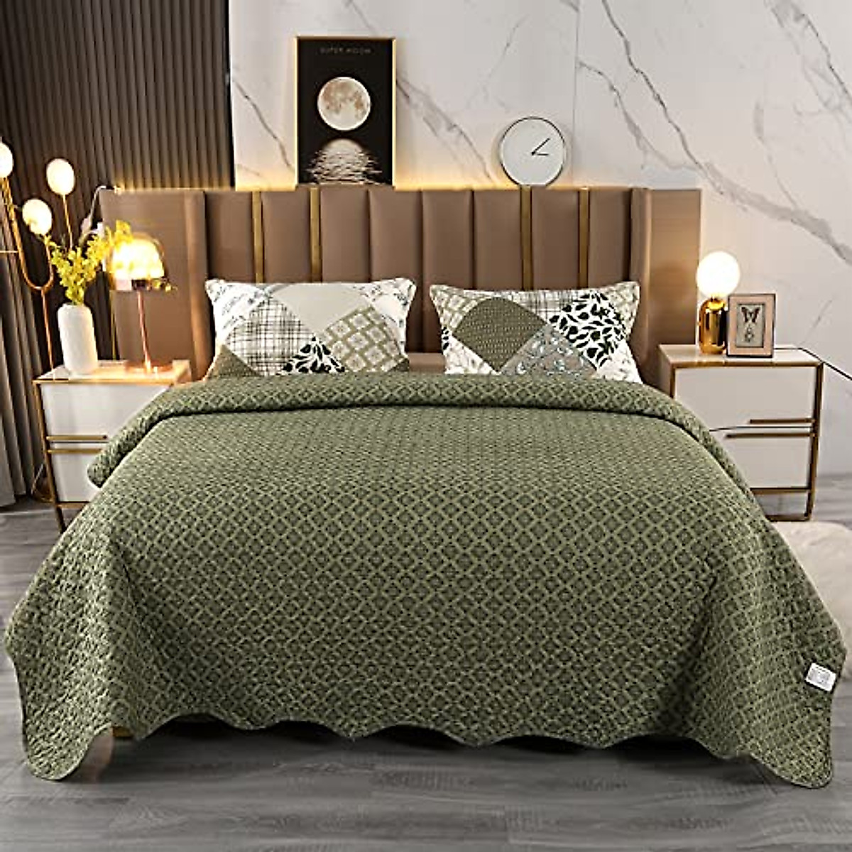 VINILITE Soft Reversible Quilt Set Queen Size, 3 Piece Microfiber Checkered Patchwork Quilted Bedspread Coverlet Bedding Set for All Season with 2 Pillow Shams, Leaf Plant Pattern Stitching, Green