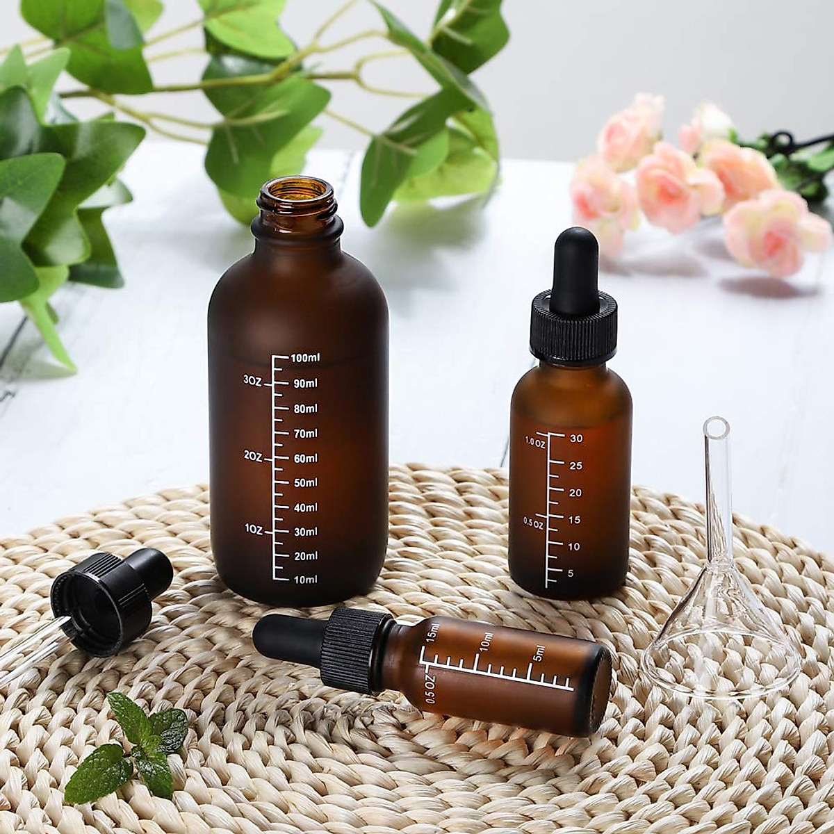 12pcs 30ml Glass dropper Dropper Perfume bottle with non-childproof caps measure scale and strong suction Nozzle bottle with funnel and tags (30ML 12PCS)