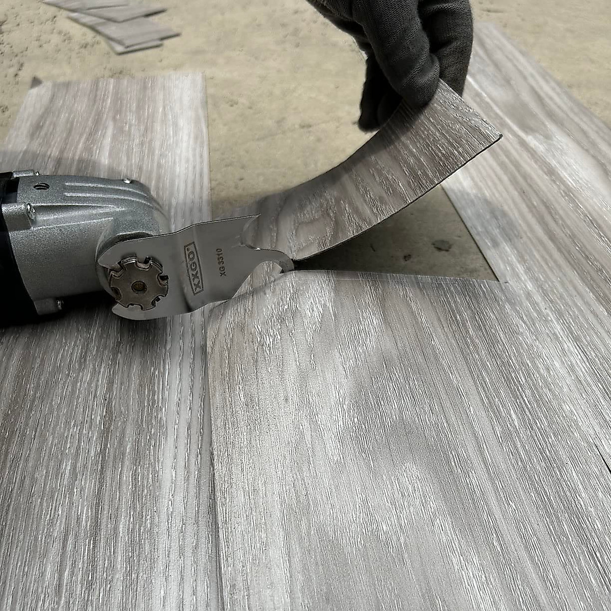 XXGO 3 Pcs Multi Tool Saw Blades Oscillating Multi Tool Knife Blade for Cutting Roofing Asphalt Shingles PVC Floor Carpet Cardboard Fit Milwukee Rockwell Bosch Dremel Ryobi Ridgid XG3310