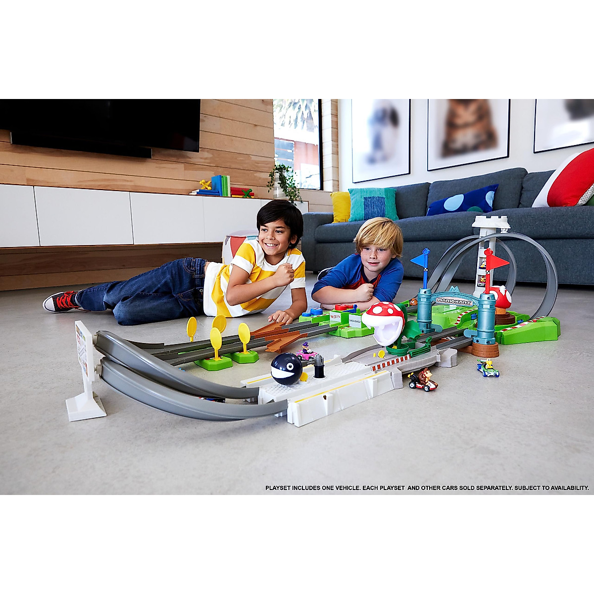 Hot Wheels Mario Kart Circuit Track Set & 2 Toy Vehicles, Racing Playset Includes Booster, Plus Mario & Yoshi Karts (Amazon Exclusive)