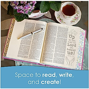 The One Year Bible Expressions NLT, Deluxe (Hardcover, Pink Flowers)