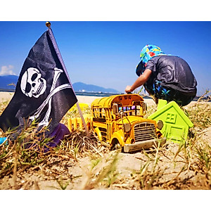 DS. DISTINCTIVE STYLE Handcrated Metal School Bus Retro Classic Vehicle Desk Decor