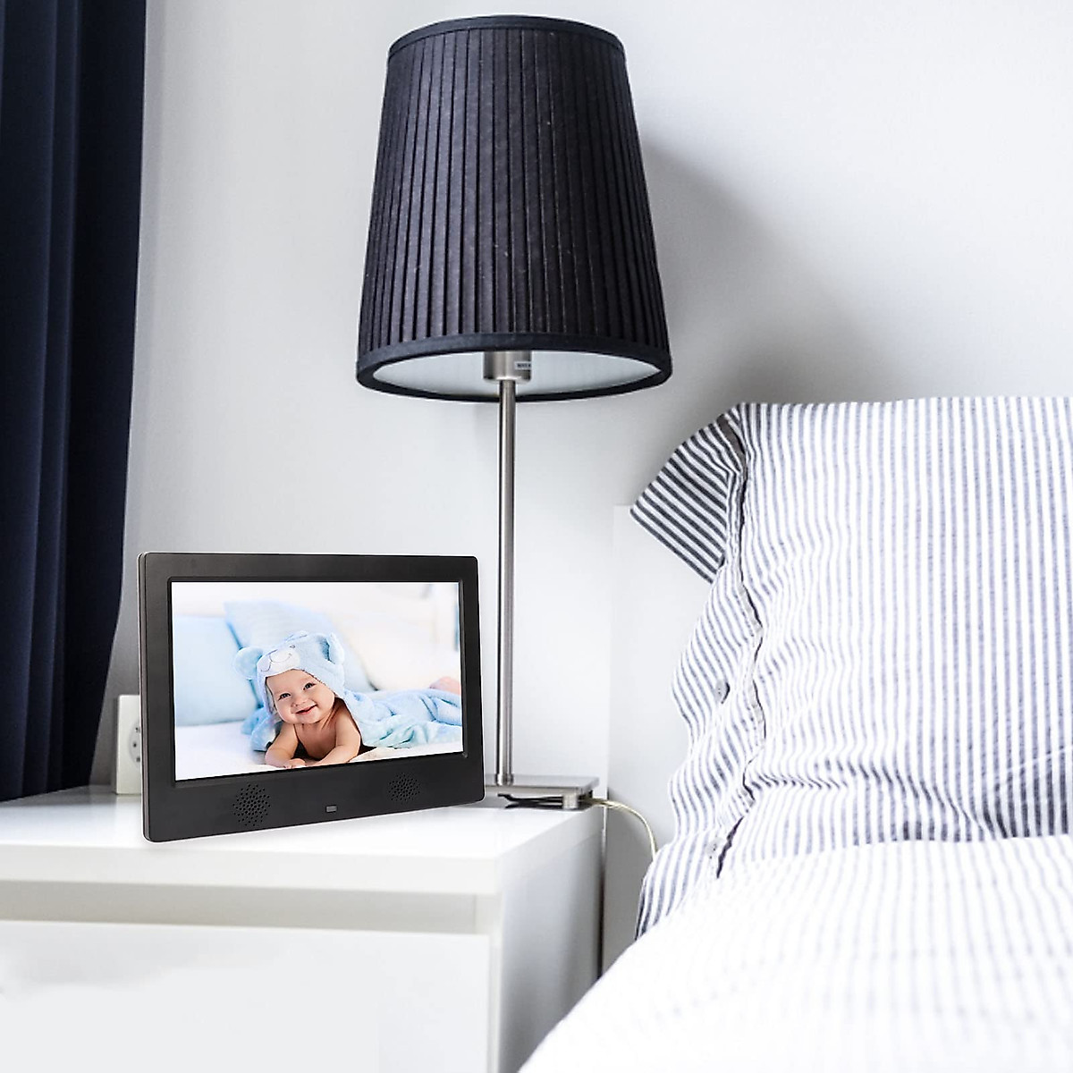 Smart Digital Photo Frame Adjustable Brightness Black Electronic Album Video Music Remote Control 100‑240V 10 Inch with Clock Calendar for Bedside Table (US Plug)