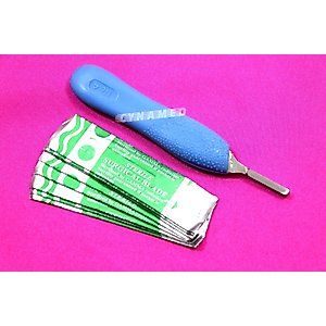 100 Scalpel Blades #21 with #4 Plastic Scalpel Handle Suitable for Dermaplaning (CYNAMED)