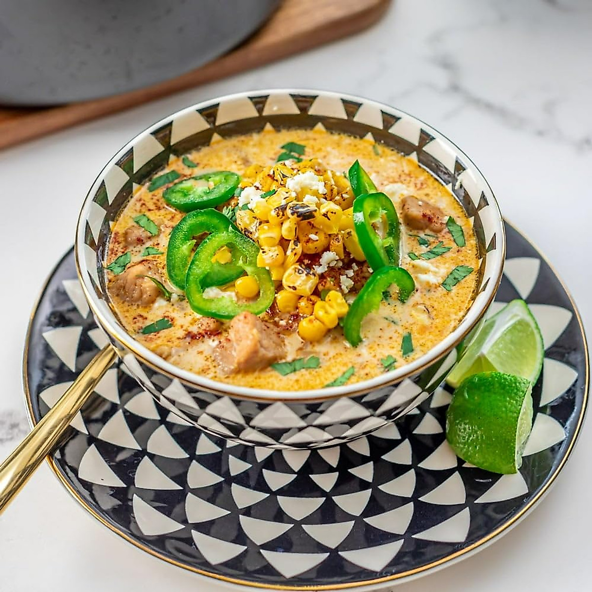 GtPet Dinnerware Black & White Medallion Stoneware, 12 Piece Set