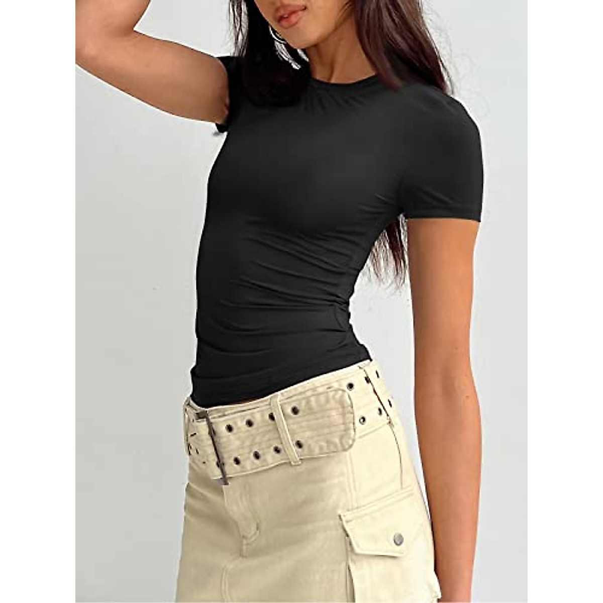 Trendy Queen Y2K Summer Crop Tops for Women - Scoop Neck, Slim Fit, Short Sleeve Tees - Black