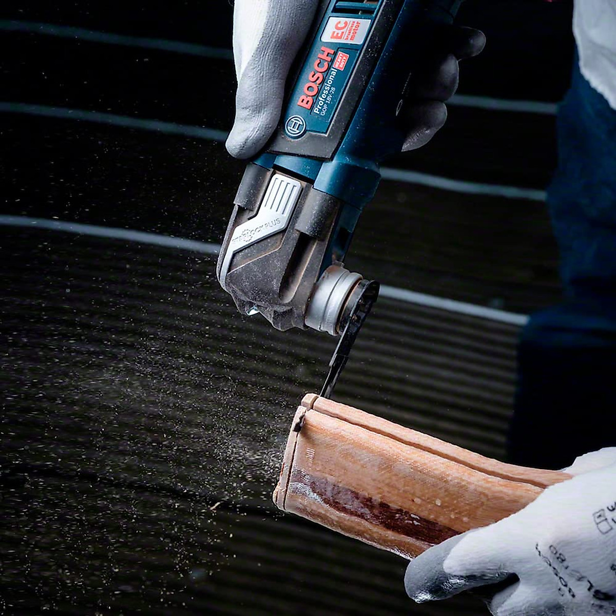 Bosch Professional 18V System GOP 18V-28 Cordless Multi Cutter (Oscillation Angle: 1.4°, excluding Rechargeable Batteries and Charger, in Cardboard Box)