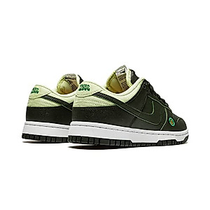 Nike Women's Dunk Low shoe, Sequoia/Sequoia-zinnia-eucalyp, 8
