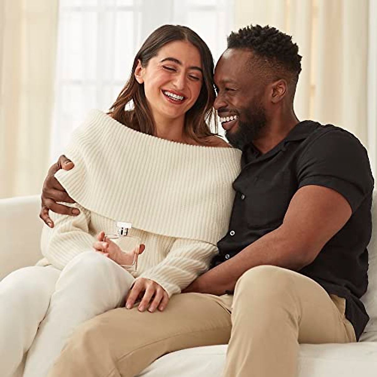 Ralph Lauren - Romance - Eau de Parfum - Women's Perfume - Floral & Woody - With Rose, Jasmine, and Berries - Medium Intensity - 1 Fl Oz