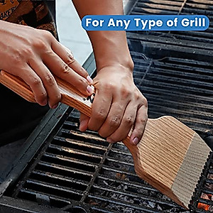 CONSDAN Grill Scraper, Soild Oak Wooden Grill Brush, Grill Scraper for Outdoor Grill, Bristle Free Grill Scrapers, Grill Grate Cleaner Safe Wood Grill Brusher