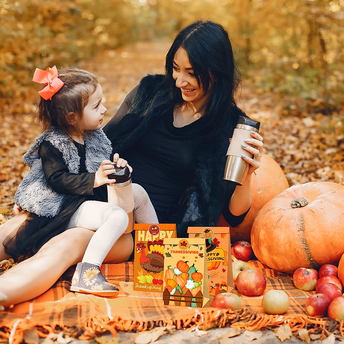 12 PCS Thanksgiving Gift Bags, Turkey Themed Paper Bags with 18 Stickers, Harvest Fall Goodie Bags Favors, Festive Pumpkin and Leaves Design, Treat Bags for Thanksgiving Day Autum Party Supplies