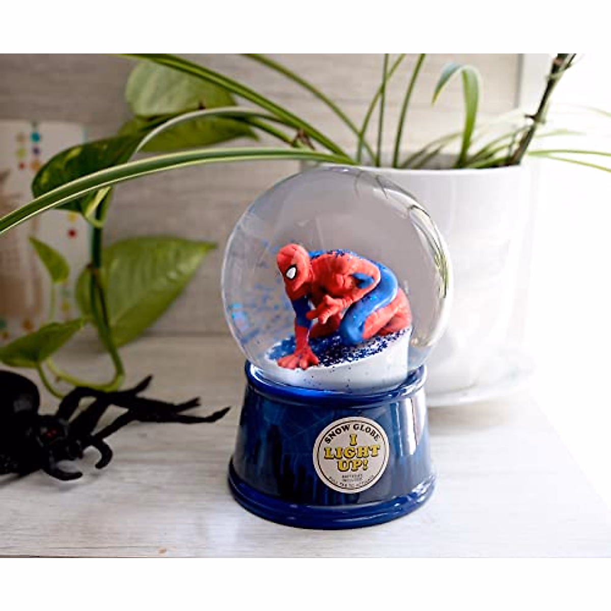 Marvel Spider-Man New York Skyline Light-Up Collectible Snow Globe