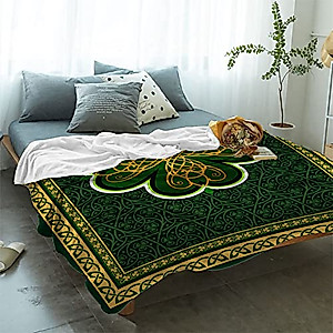 St.Patrick's Day Blanket Flannel Fleece Throw,Four-Leaf Clover Texture Light Weight Soft Cozy Warm Bedroom Throw Blankets 39x49 Inch