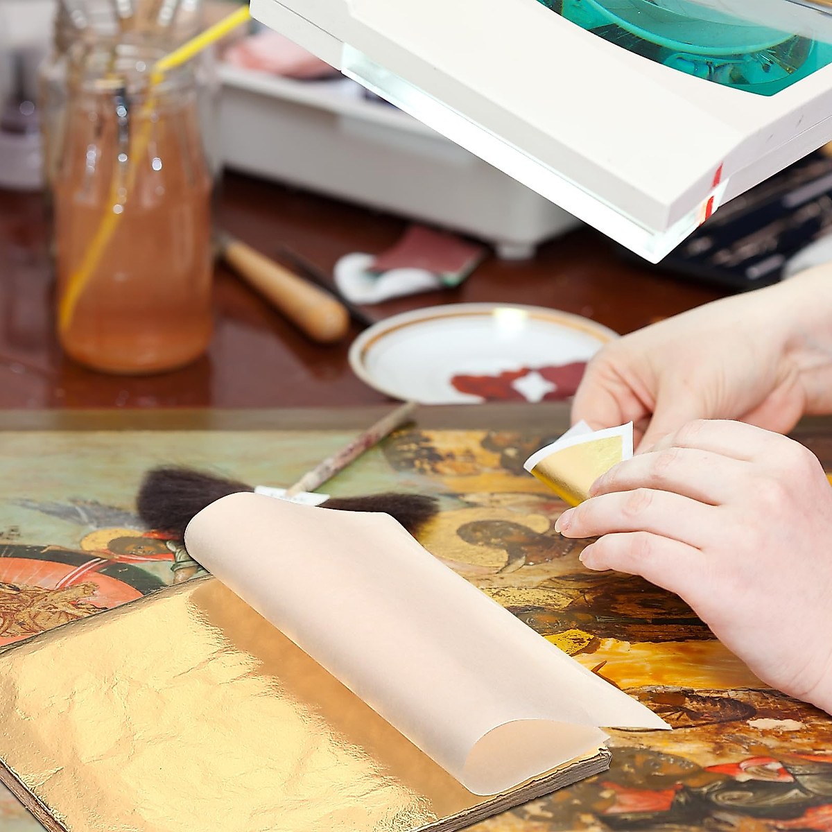 Bememo 100 Sheets Imitation Gold Leaf for Arts, Gilding Crafting, Decoration, 5.5 by 5.5 Inches