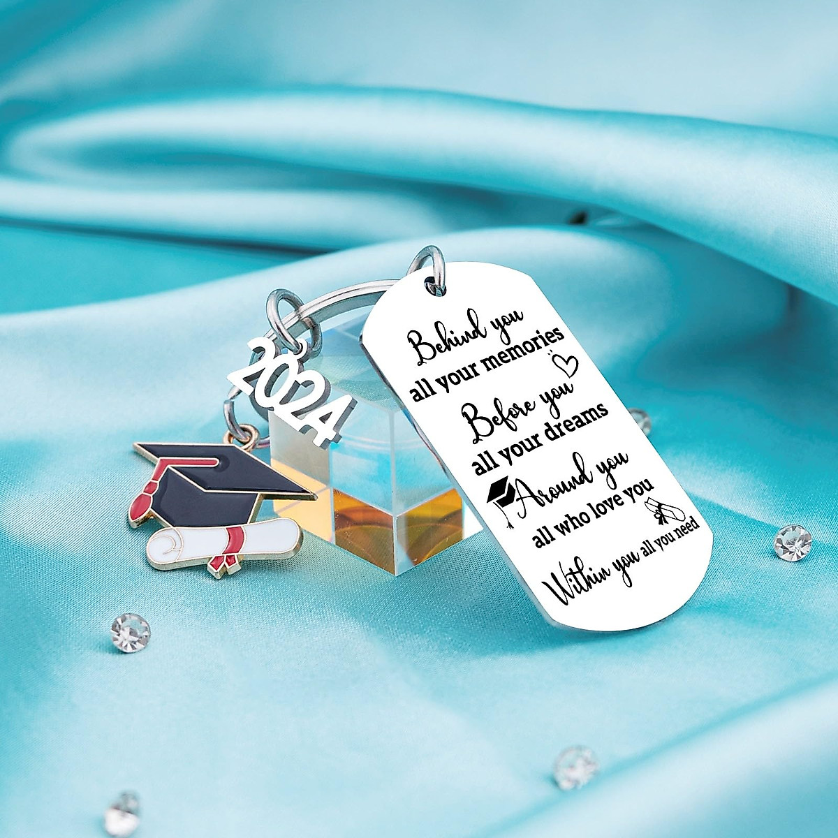 Graduation Gifts for Her Him Class Of 2024 Graduation Keychain for University College Middle High School Graduate Souvenir for Senior Students Nurse Masters Degree School Student Teen Girls Boys