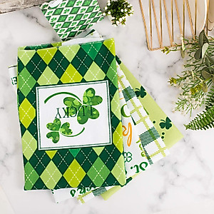Whaline 4 Pack St Patrick's Day Kitchen Towel Lucky Shamrock Dish Towel Green Plaid Clover Kitchen Hand Drying Tea Towel for Cooking Baking Cleaning Wipes, 18 x 28 Inch