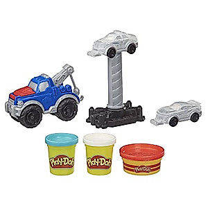 Play-Doh Wheels Tow Truck Toy for Kids 3 Years and Up with 3 Non-Toxic Colors