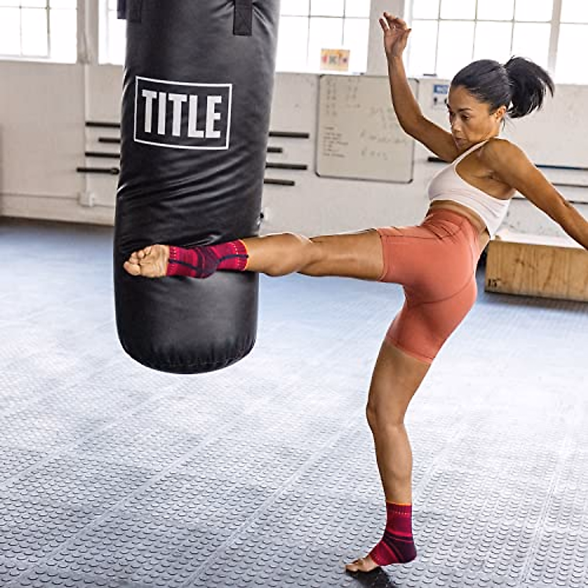 Bauerfeind Sports Ankle Support Dynamic - Ankle Compression Sleeve for Freedom of Movement - 3D AirKnit Fabric for Breathability - Premium Quality & Washable (M, Black)