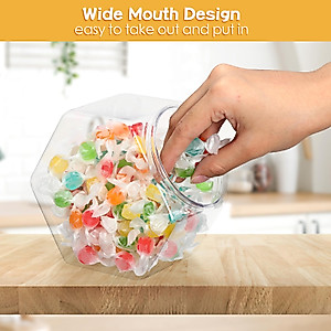 Dandat 18 Pcs Plastic Candy Jar Hexagon Shaped Plastic Cookie Container with Lid 28 oz Clear Wide Mouth Storage Display Jar for Cookies Candy Snacks Paper Stars Laundry Dog Treats Gifts Storage