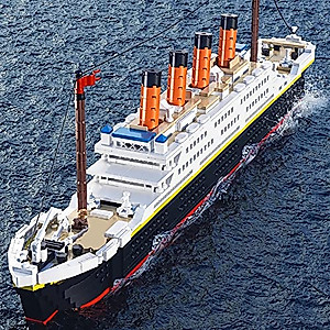 BIDIUTOY Titanic Model Building Blocks Set, Ideal Collection Decoration Educational Toys Architecture Model Ship Building Kit, Gift for Adults& Kids (1288pcs)