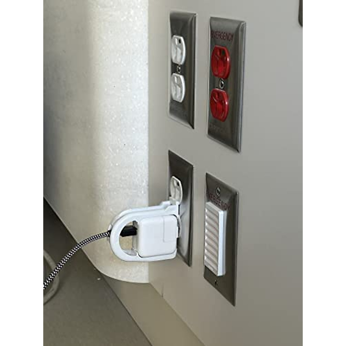 Lock Socket - Charger Lock - Compatible with ipad 12W Never Lose Your Charger Again!