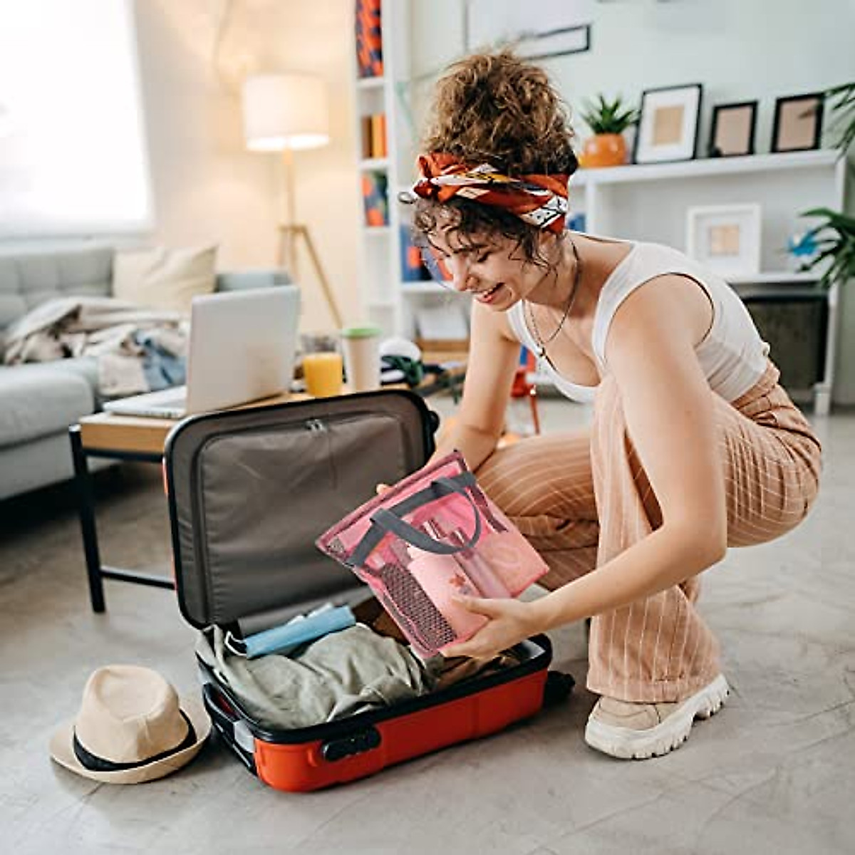 THINP Portable Shower Caddy, Mesh Shower Caddy Tote Mesh Shower Bag Quick Dry Shower Tote Bag with Zipper & 2 Pockets for College Dorms Gym Swimming Beach Travel Sports Games 10.6 * 7.8 Inch (Pink)